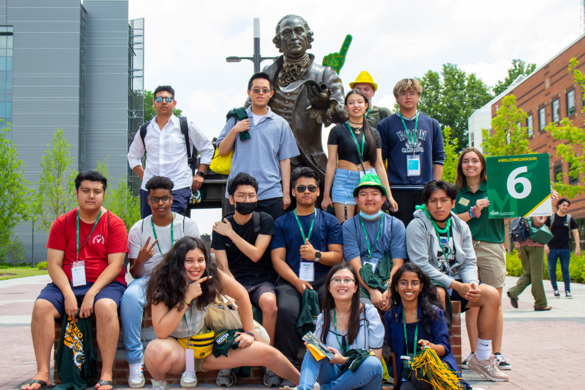 George Statue Photos – Mason Orientation